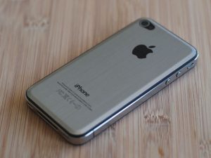 ลือรอบใหม่ Apple ซุ่มทำต้นแบบ iPhone 5 จำนวน 3 รุ่น