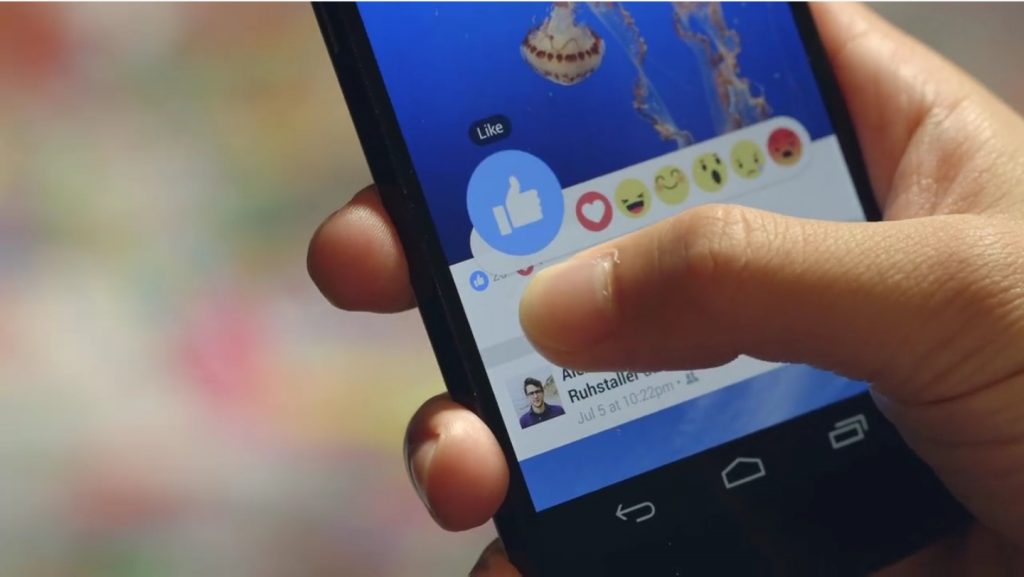 Facebook มี reaction รูปดอกไม้ใช้งานด้วยเหรอ แล้วมีความหมายว่าอย่างไร?