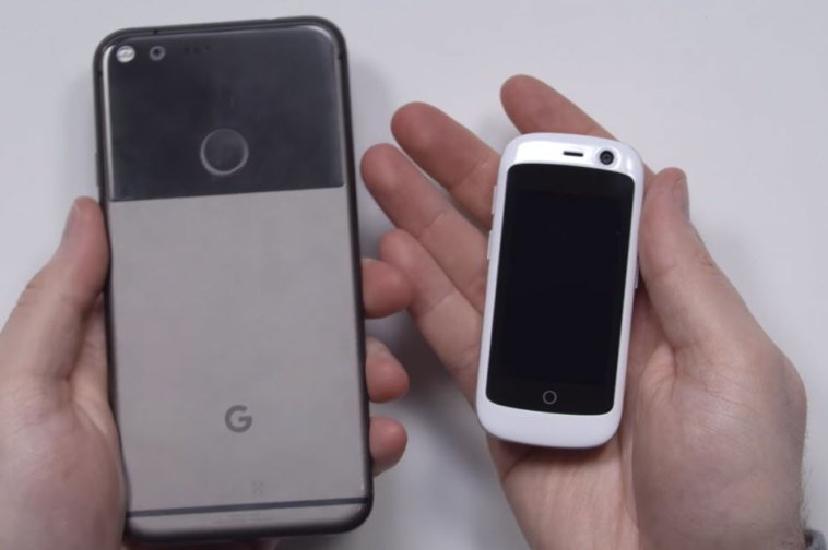Jelly Smartphone 4G ที่เล็กที่สุดในโลก โทรได้, ถ่ายรูปได้, โหลดแอปได้ ...