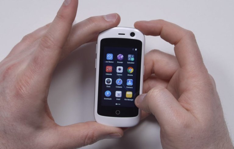 Jelly Smartphone 4G ที่เล็กที่สุดในโลก โทรได้, ถ่ายรูปได้, โหลดแอปได้ ...