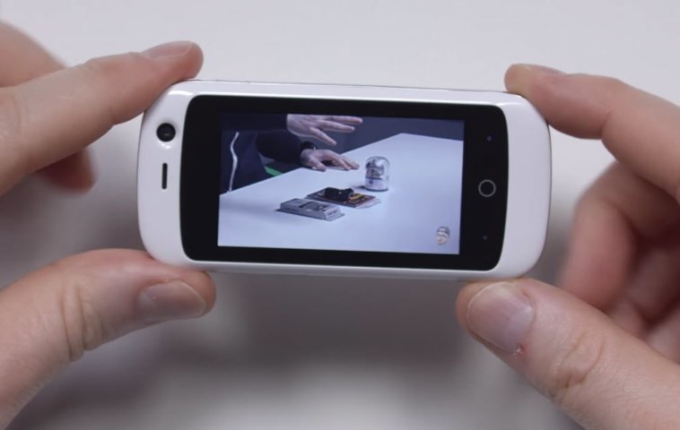 Jelly Smartphone 4G ที่เล็กที่สุดในโลก โทรได้, ถ่ายรูปได้, โหลดแอปได้ ...