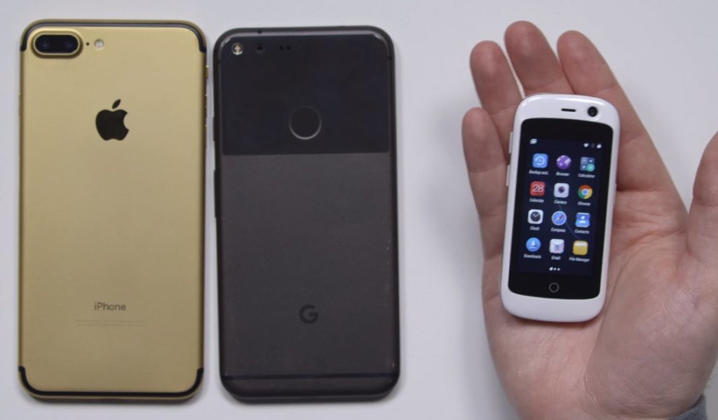 Jelly Smartphone 4G ที่เล็กที่สุดในโลก โทรได้, ถ่ายรูปได้, โหลดแอปได้ ...