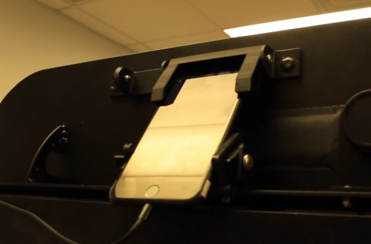 ชม PadZilla จอ iPhone, iPad ขนาดใหญ่ Touch Screen เล่นเกมได้