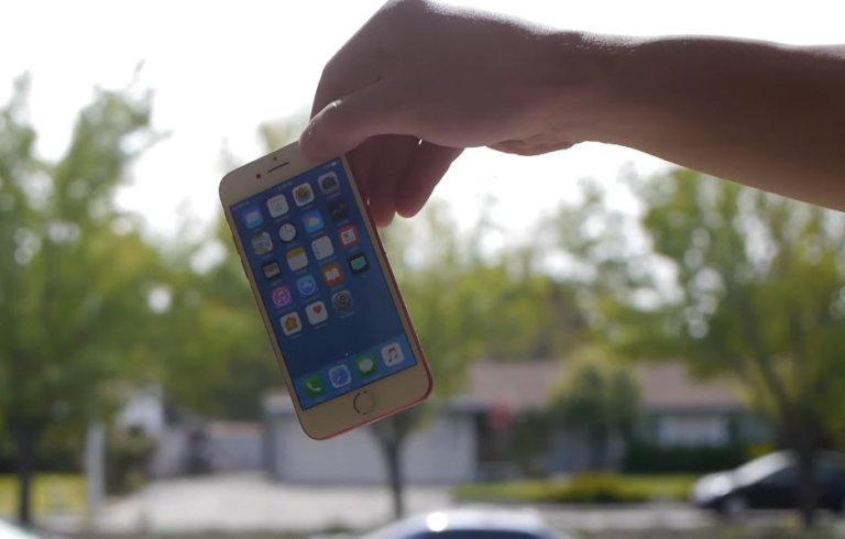 ชมรีวิว Drop Test ระหว่าง Samsung Galaxy S8 และ iPhone 7 RED