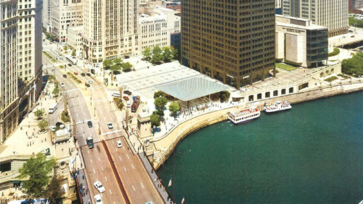 หลังคา Apple Store ใหม่ที่ Chicago เป็นทรงคล้ายกับ MacBook