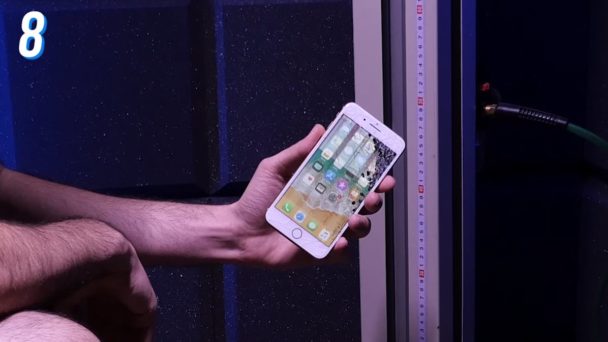 ชมรีวิว Drop Test ระหว่าง iPhone 8 Plus กับ Galaxy Note 8