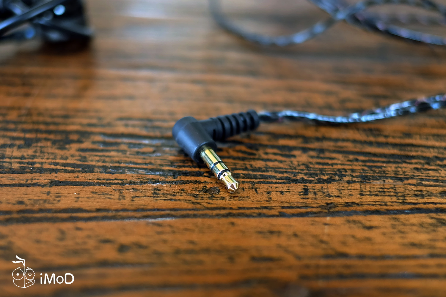 รีวิวหูฟัง Fender รุ่น TEN-3 แบบ In-Ear Monitor มีไดร์เวอร์เสริมขับ 3 ...