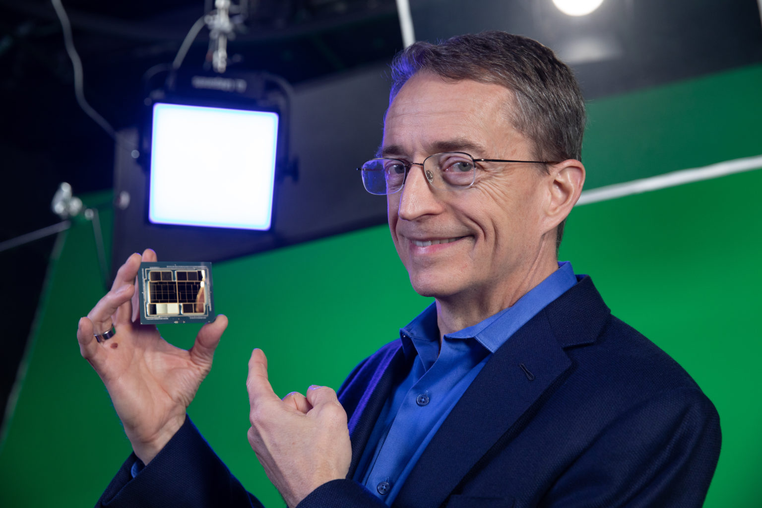 CEO Intel เผย การแข่งขันกับ Apple เป็นเรื่องสนุก, เชื่อว่า Apple จะผัน ...