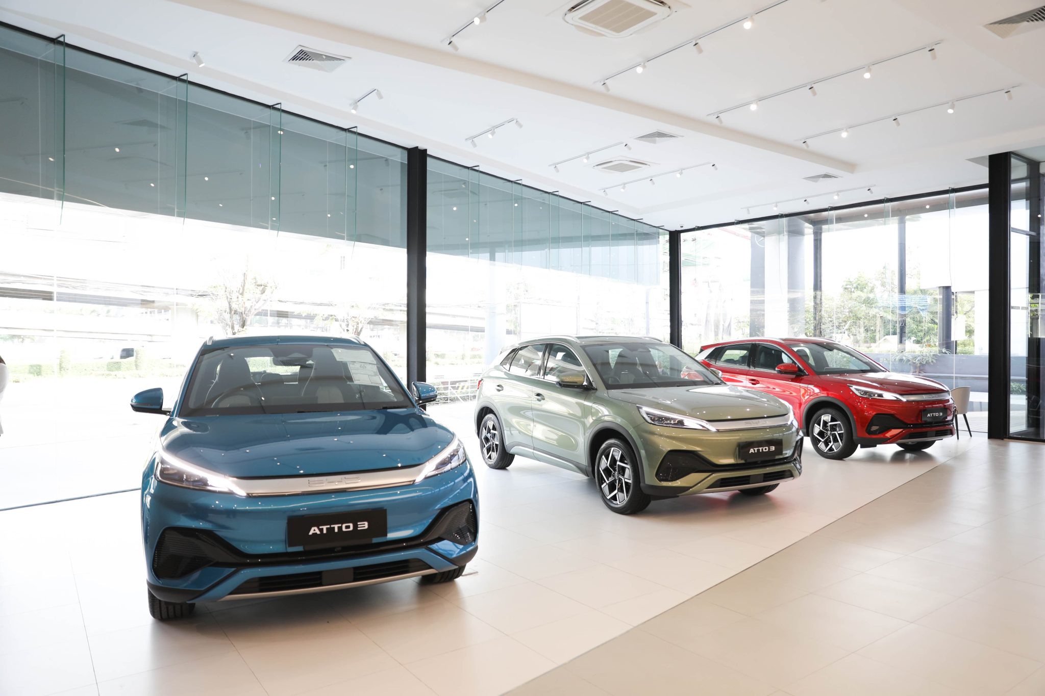 REVER Automotive รุกคืบตลาด EV ไทย เผยโฉมโชว์รูม Flagship แห่งแรกของ ...