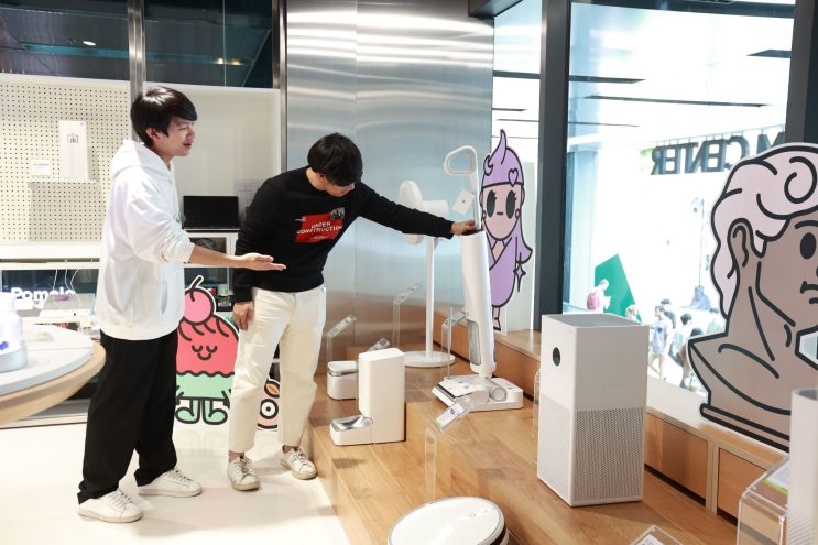 AIS เปิดตัว Flagship Store ใหม่ล่าสุด ด้วยแนวคิด AIS THE YOUNIVERSE